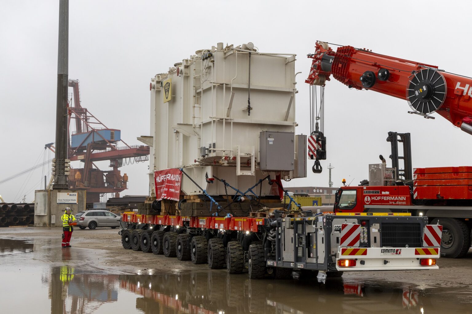 SPMT – Self-Propelled Modular Transporter - MSPE Cometto